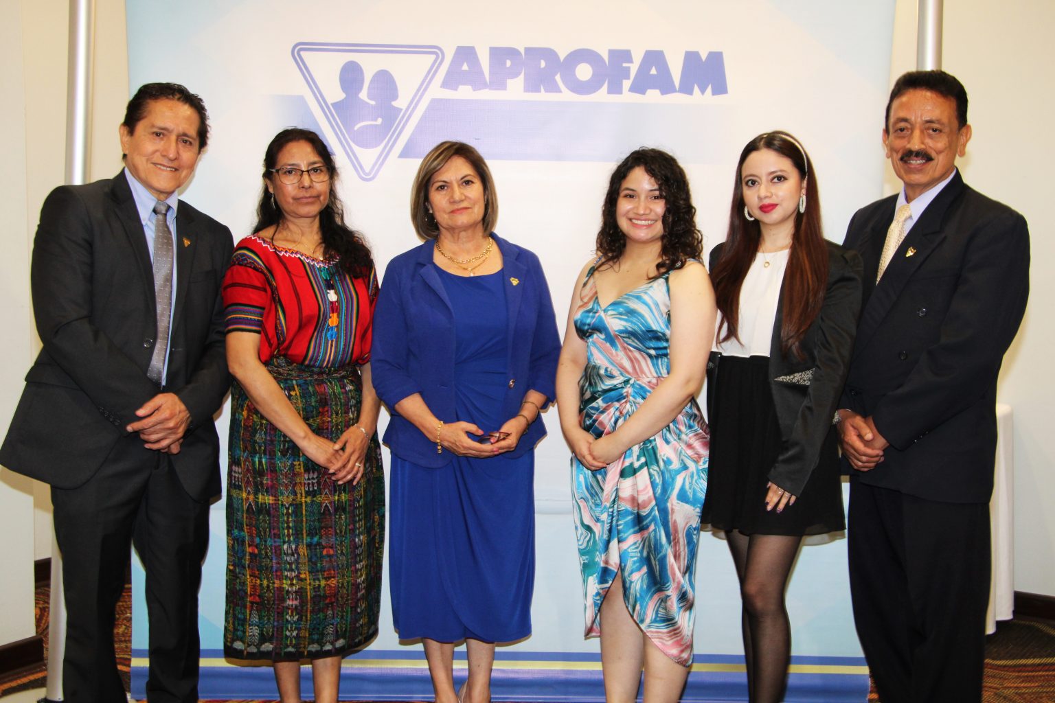 ¿Quiénes Somos? - Aprofam